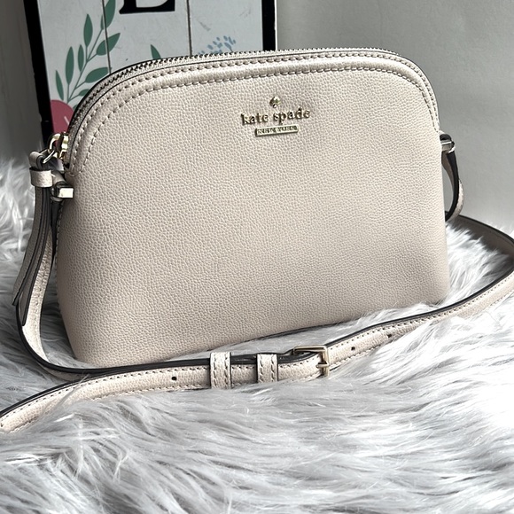 kate spade | Bags | Kate Spade Beige Crossbody Bag Like New | Poshmark